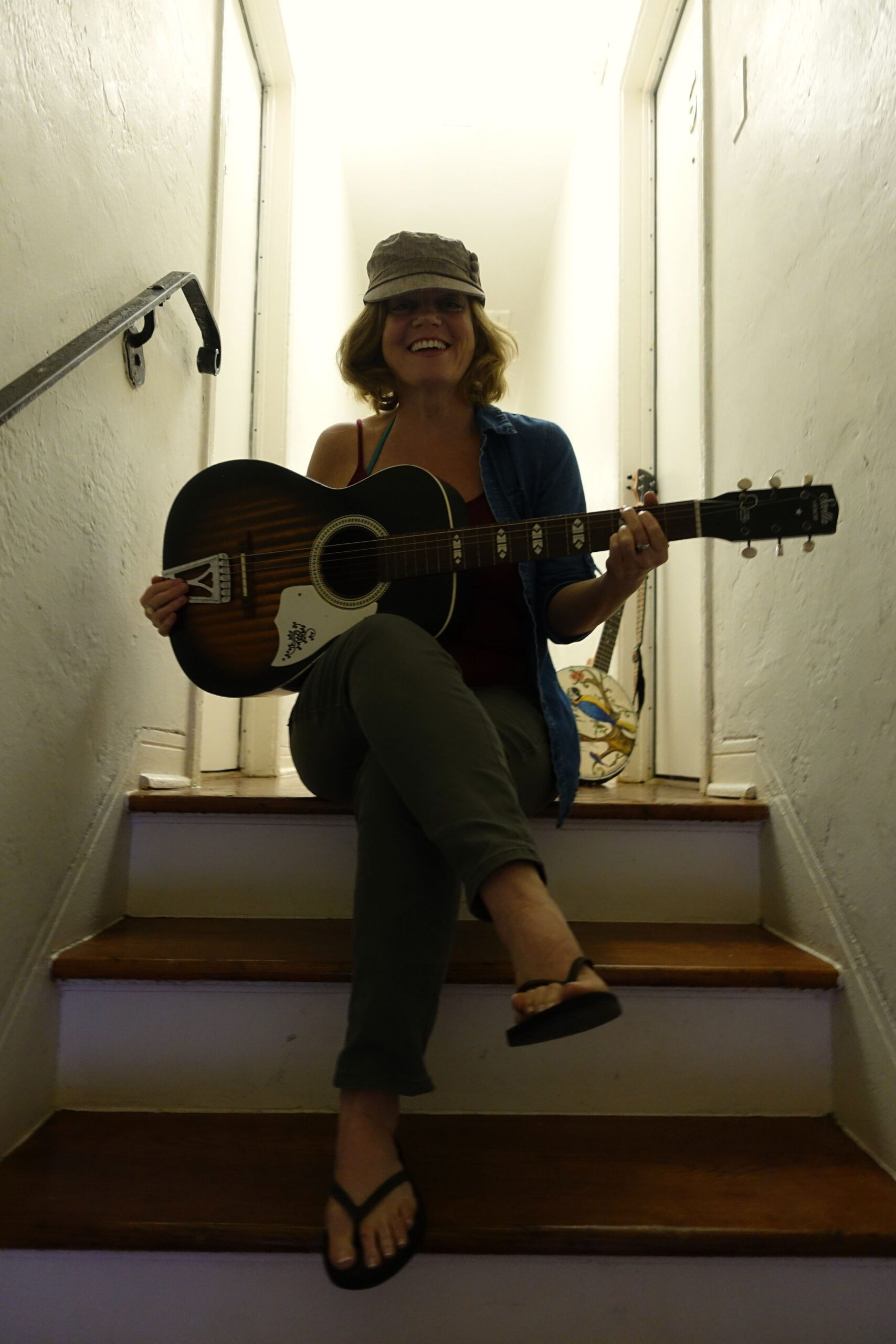 JEN DIBBLE AKA COUNTRYSIDE HONEY — Luna Star Cafe